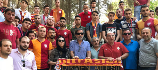 Alpaslan Dikmen kabri başında anıldı - GALATASARAY.ORG