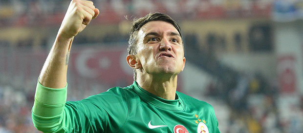 Muslera Rekora Koşuyor - GALATASARAY.ORG