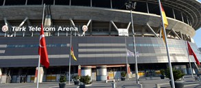 TT Arena'da bayraklar yarıya indirildi - GALATASARAY.ORG