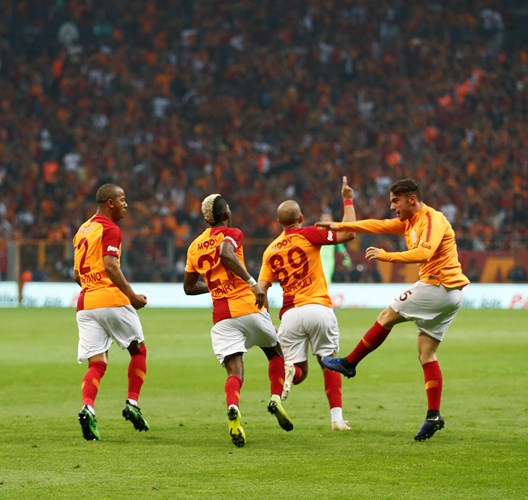 ŞAMPİYON GALATASARAY! - GALATASARAY.ORG
