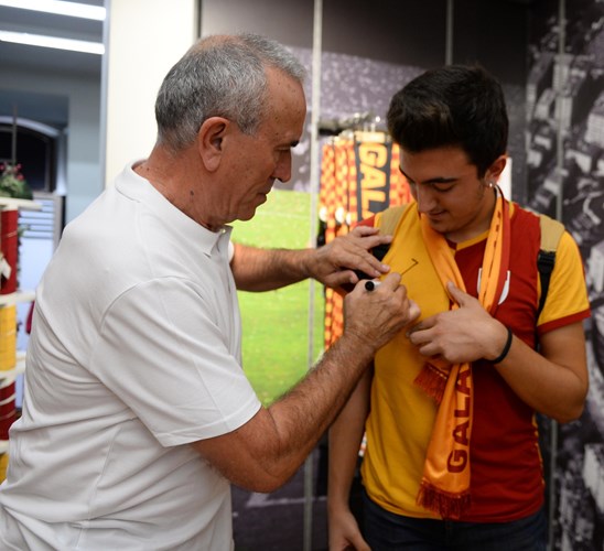Zoran Simoviç taraftarlarımızla bir araya geldi - GALATASARAY.ORG
