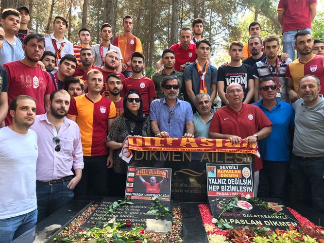 Alpaslan Dikmen kabri başında anıldı - GALATASARAY.ORG